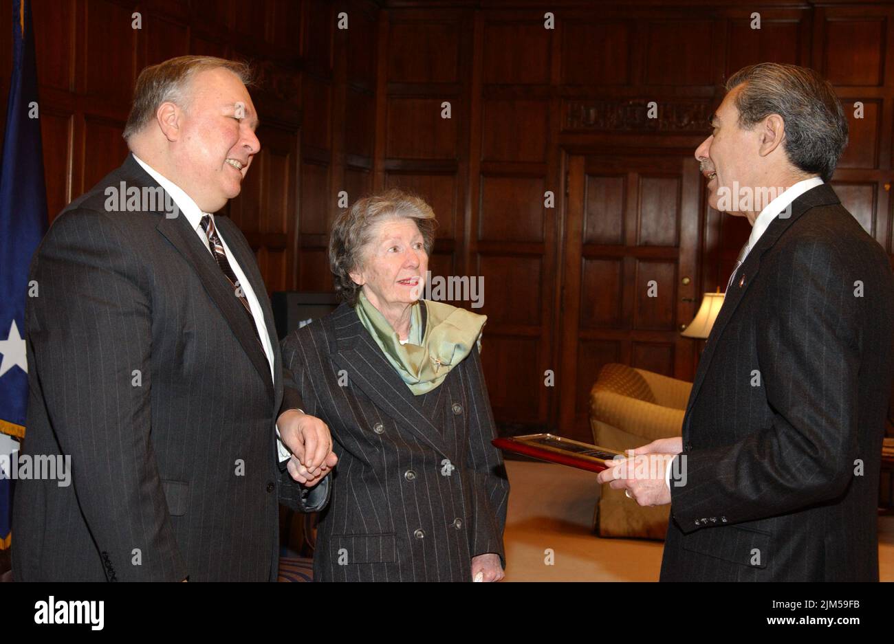 Office of the Secretary - Secretary Carlos Gutierrez with Vera Hartman ...