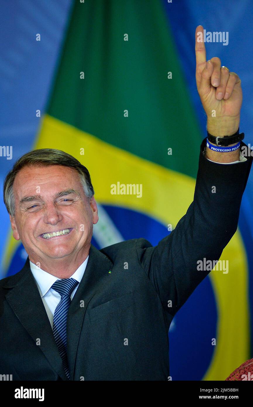 BRASÍLIA, DF - 04.08.2022: BOLSONARO ASSINA AUMENTO PISO ENFERMAGEM ...