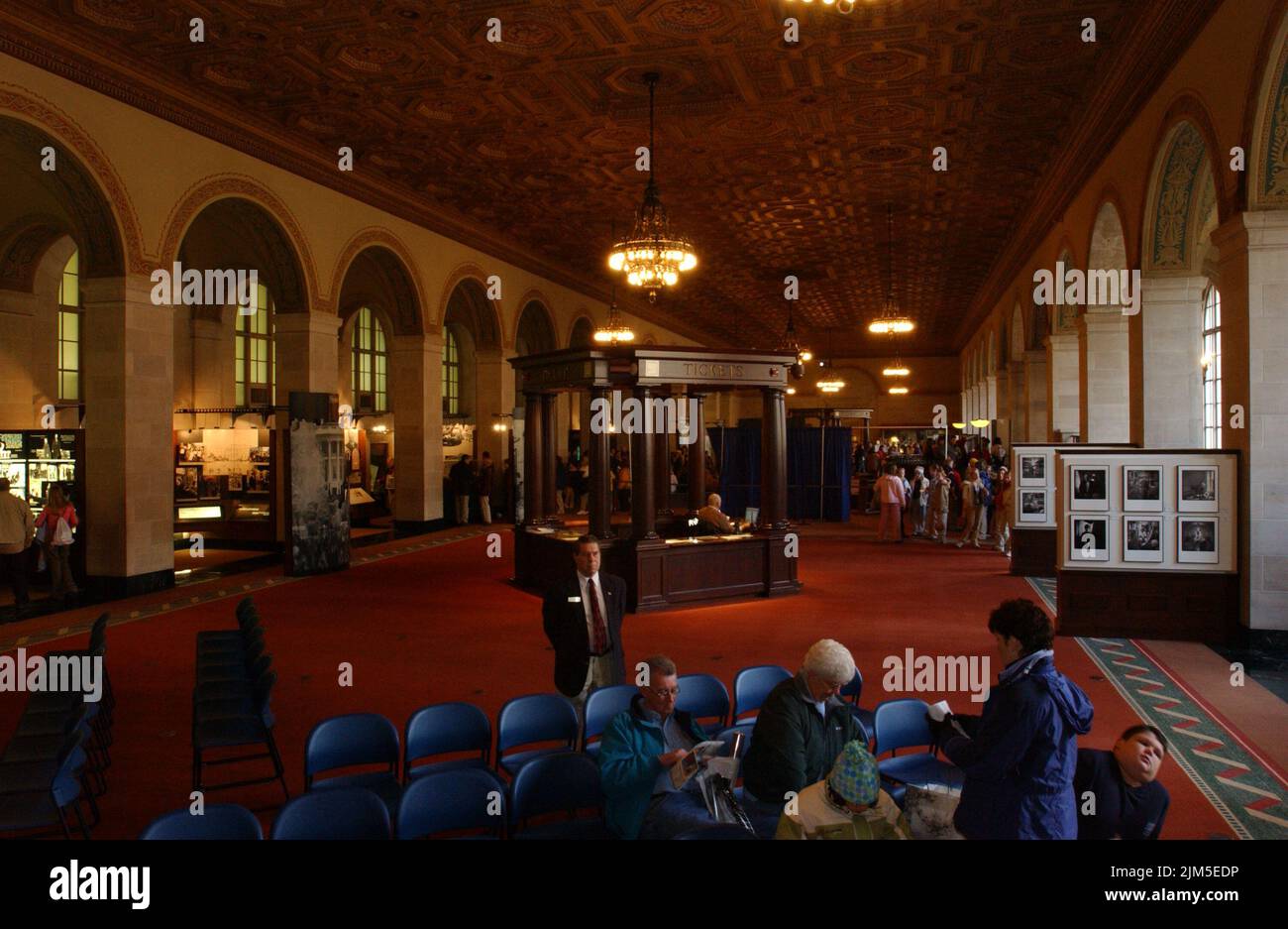 Office of Administration - White House Visitor's Center, Secretary's ...