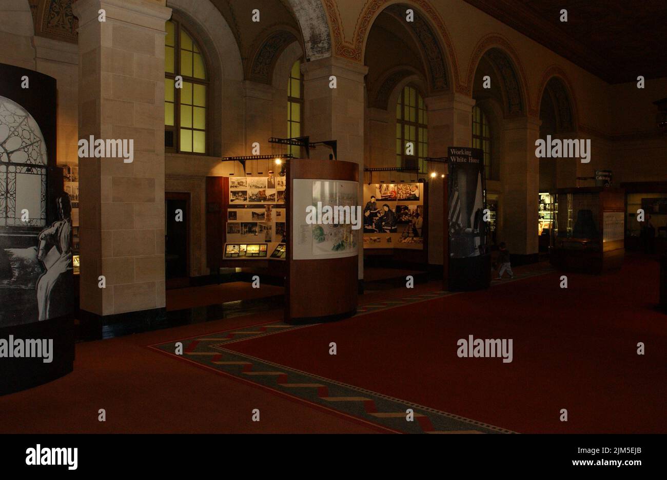 Office of Administration - White House Visitor's Center, Secretary's ...