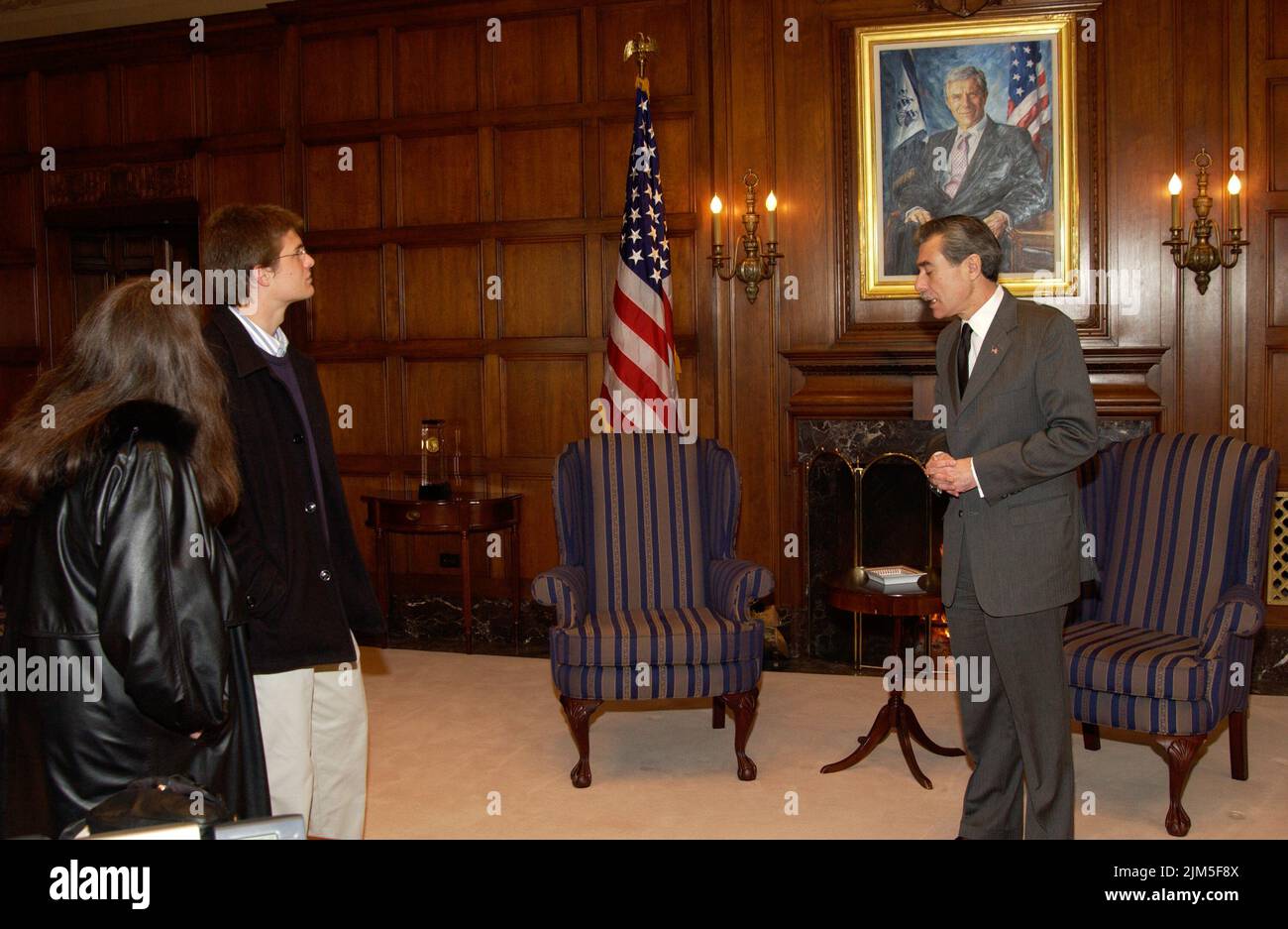 Office of the Secretary - Secretary Carlos Gutierrez with Friends ...