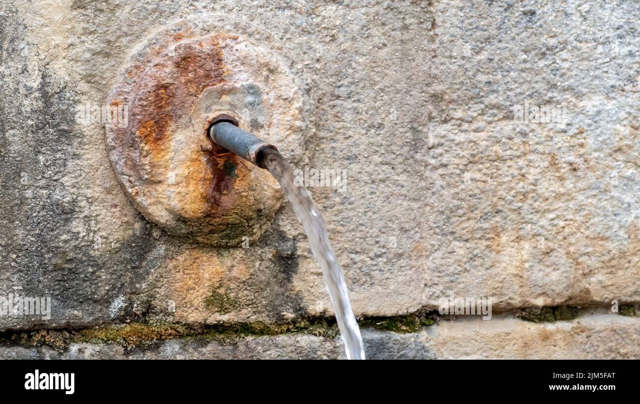 Roman drinking fountain hi-res stock photography and images - Alamy