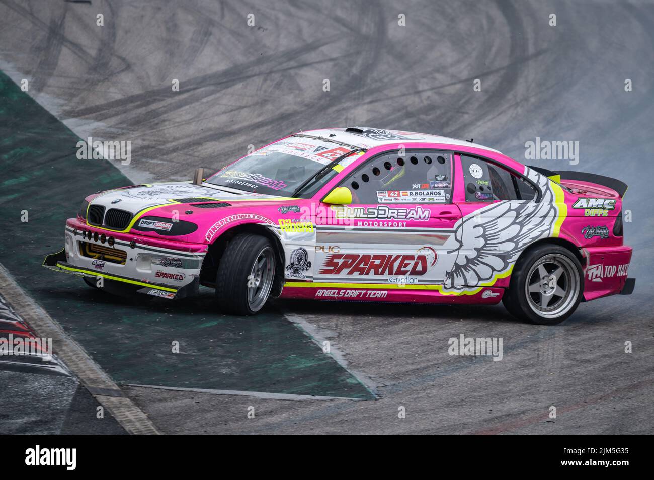 E46 drifting on the racing circuit Stock Photo - Alamy