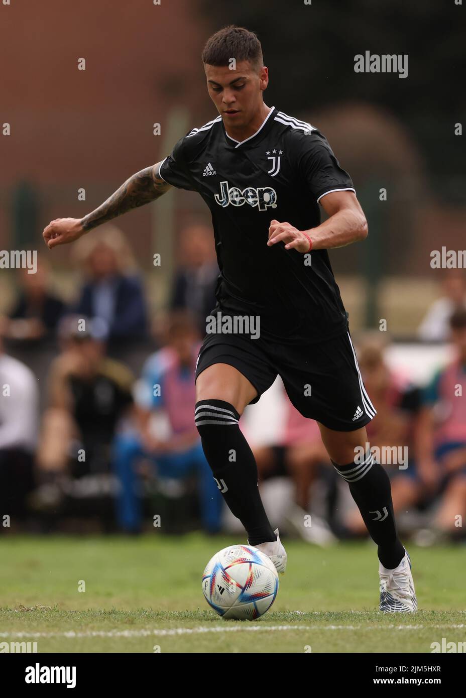 Enzo barrenechea hi-res stock photography and images - Alamy