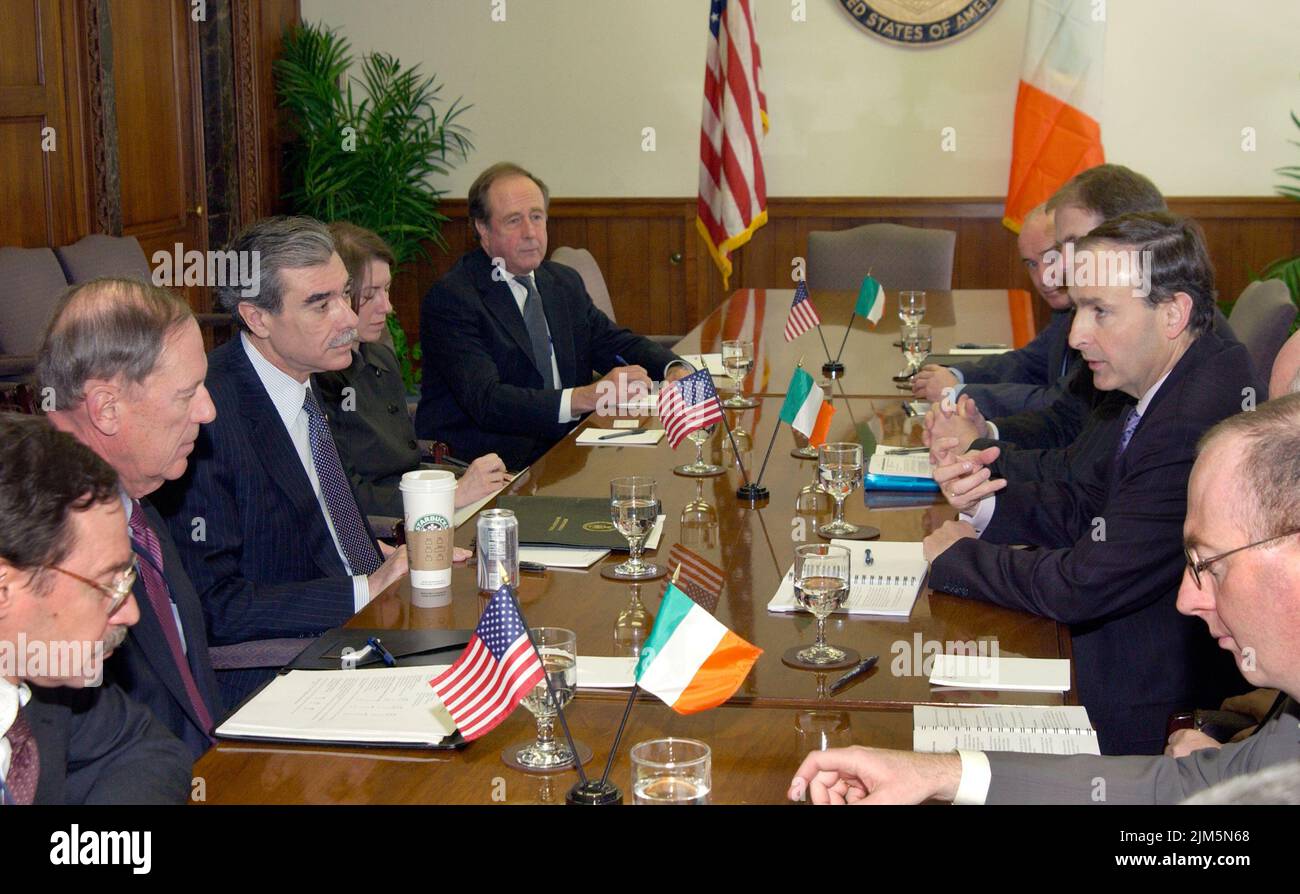 Office of the Secretary - Secretary Carlos Gutierrez with Irish ...