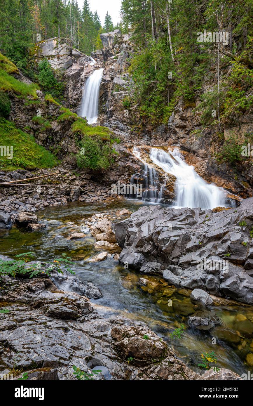 Beautiful shot park waterfall hi-res stock photography and images - Alamy