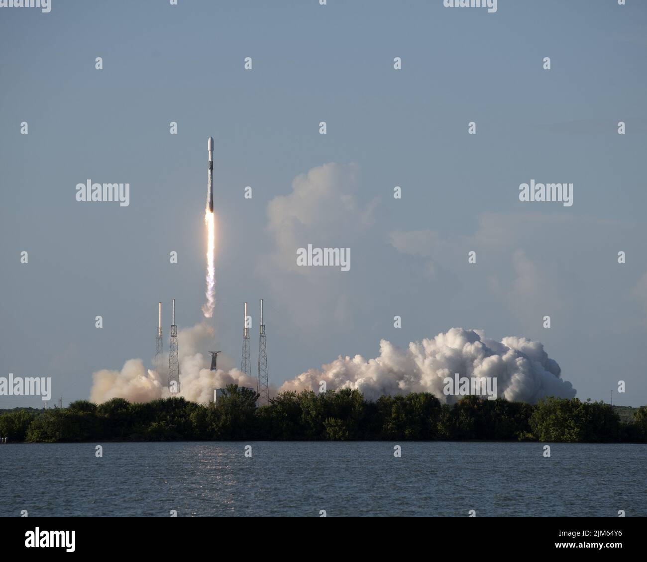 A SpaceX Falcon 9 rocket launches the Korea Pathfinder Lunar Orbiter ...