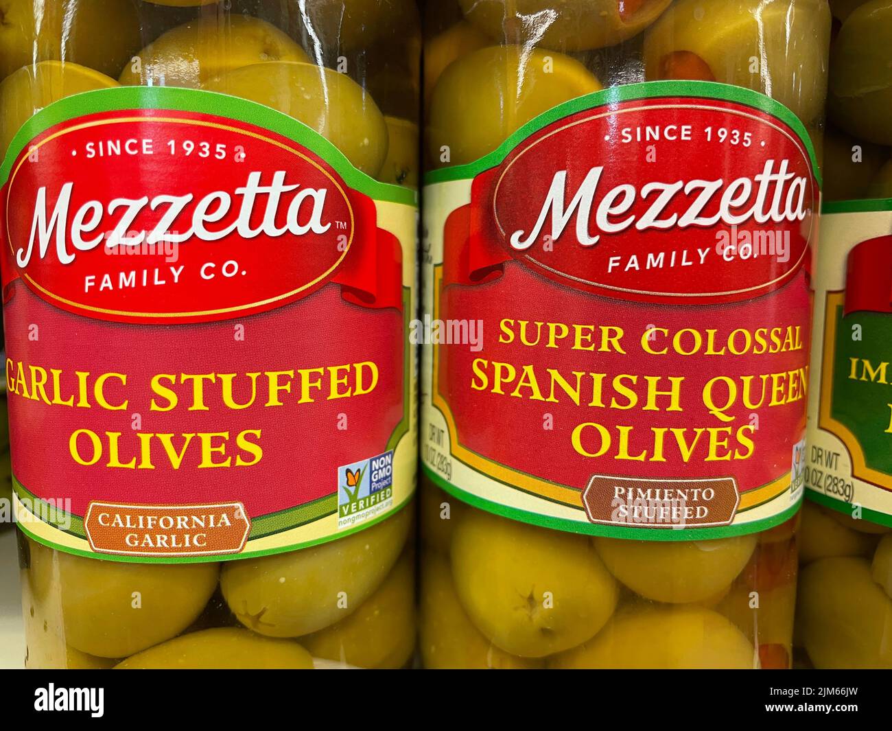 Stuffed olives sale market hi-res stock photography and images - Alamy