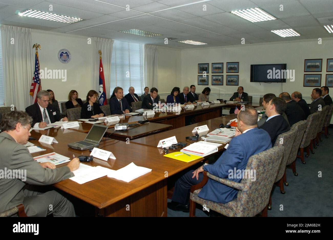 Bureau of diplomatic security hi-res stock photography and images - Alamy