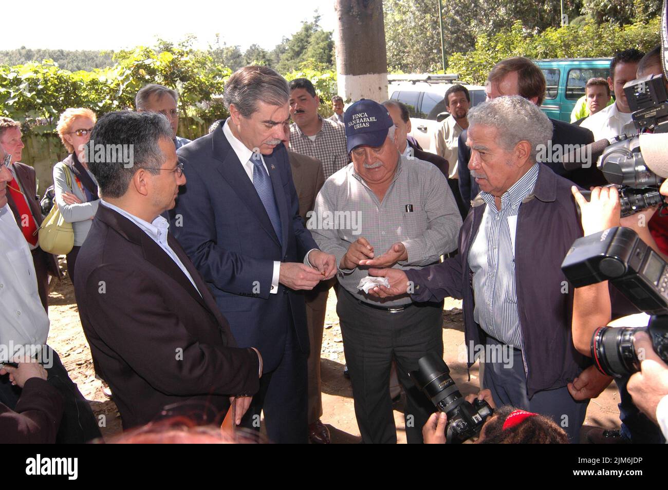 Office of the Secretary (Carlos Gutierrez) - Secretary Central America ...