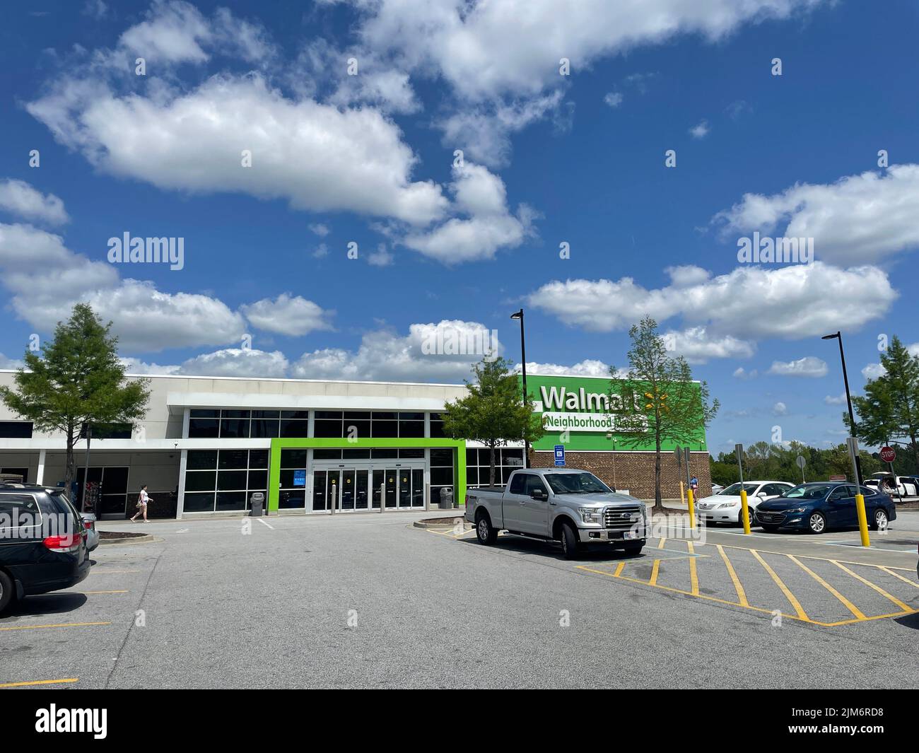 Grocery store building hi-res stock photography and images - Alamy