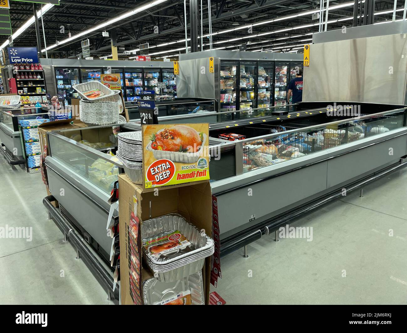 Walmart interior cart hi-res stock photography and images - Alamy