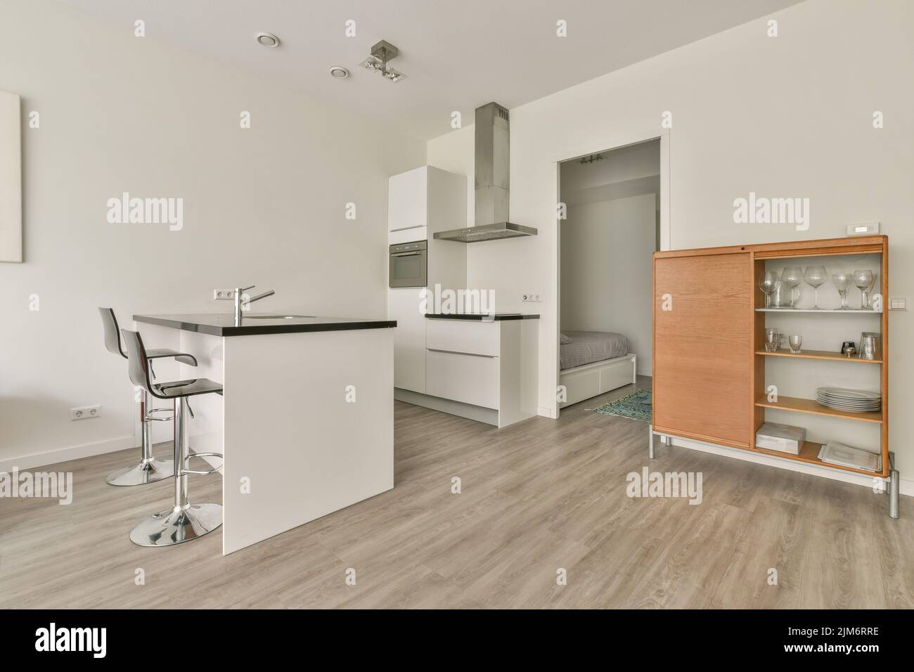 Spacious table hi-res stock photography and images - Alamy