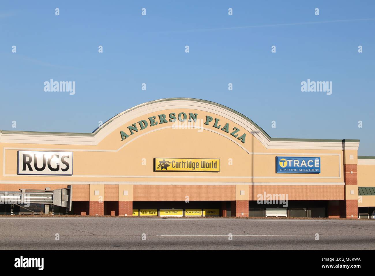 Augusta, Ga USA - 12 04 21: Street view vintage shopping center strip ...