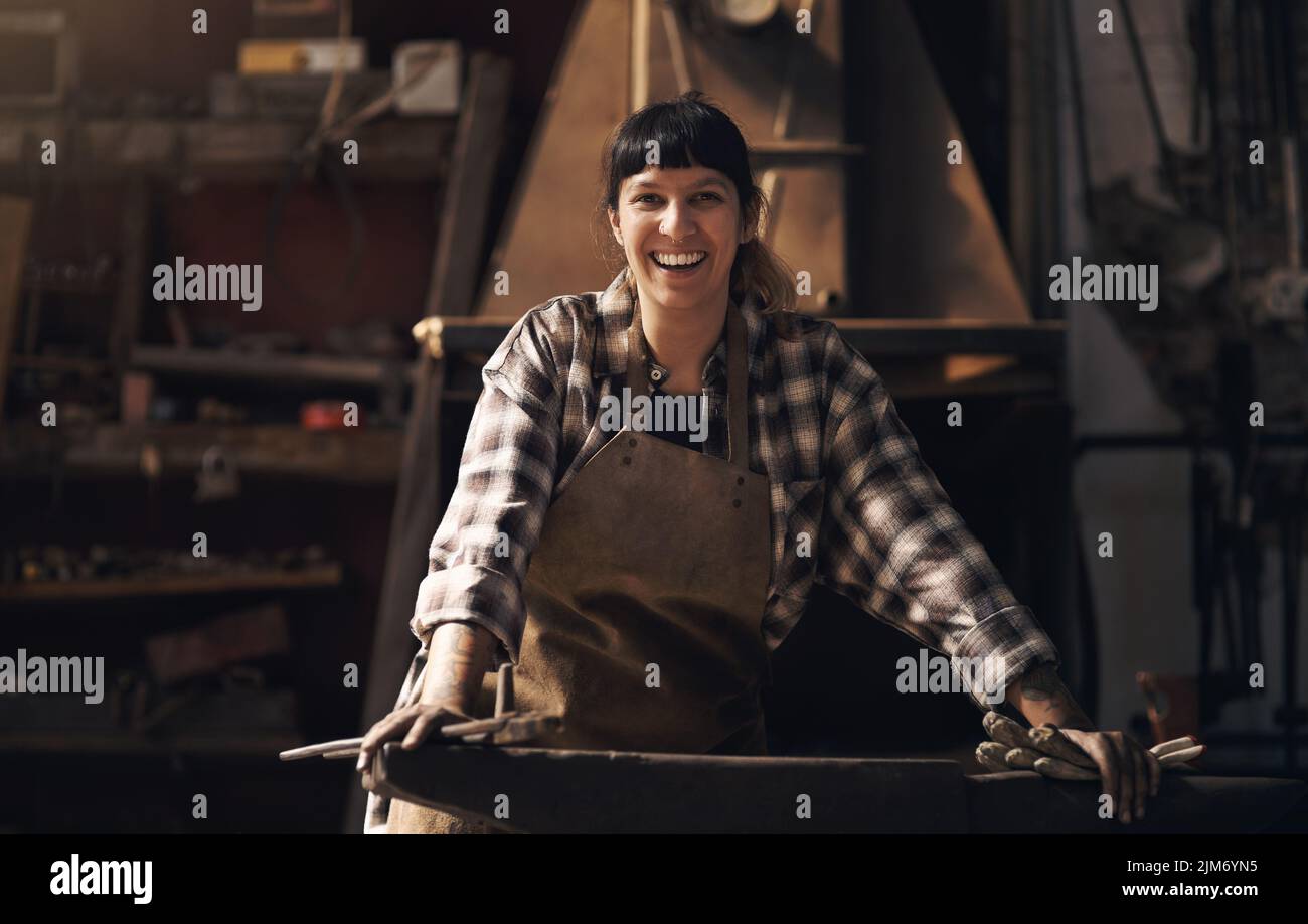Woman blacksmith portrait smile hi-res stock photography and images - Alamy