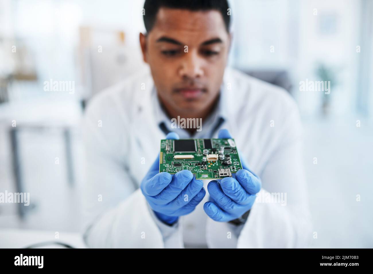 Board in hardware hi-res stock photography and images - Alamy