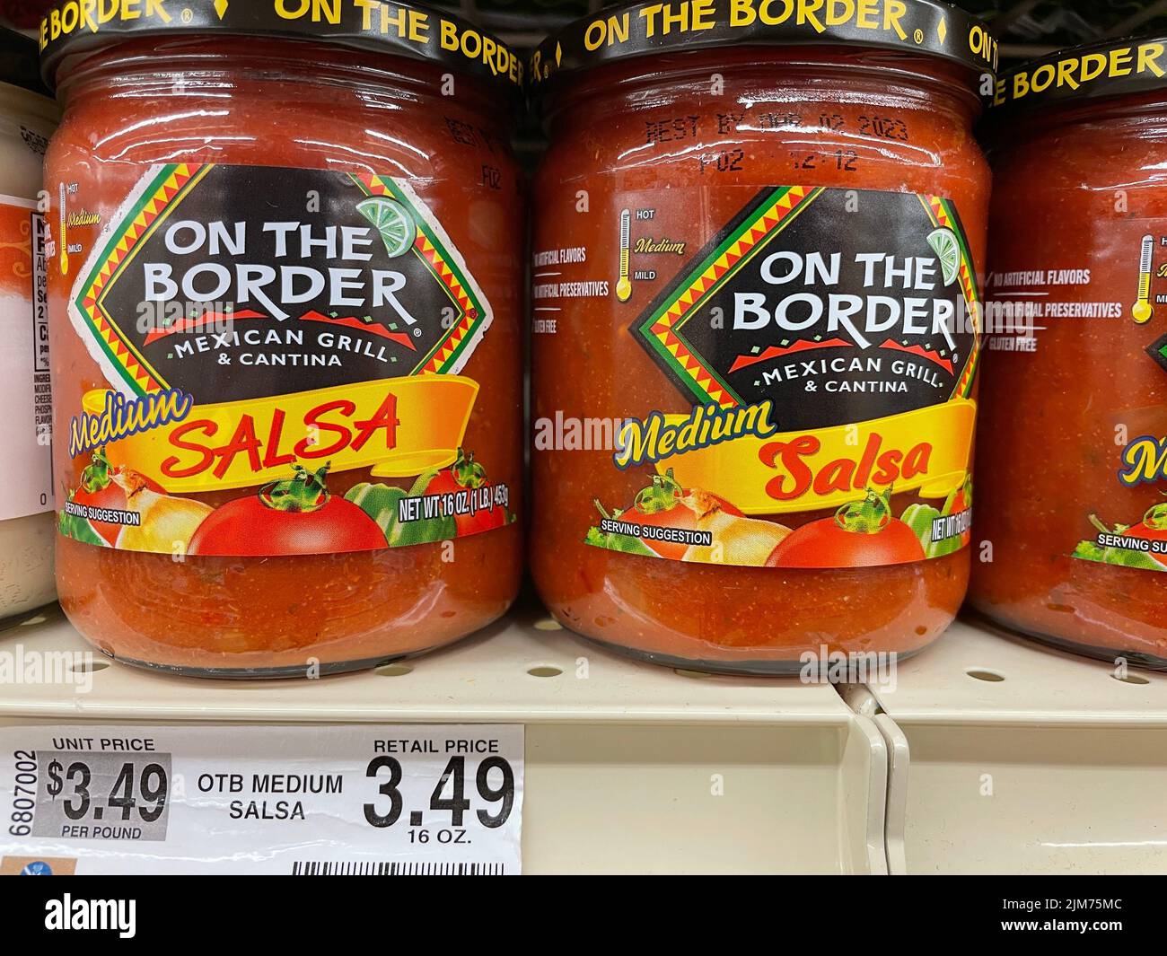 Grovetown, Ga USA - 05 03 22: Retail store chip dip South of the border ...
