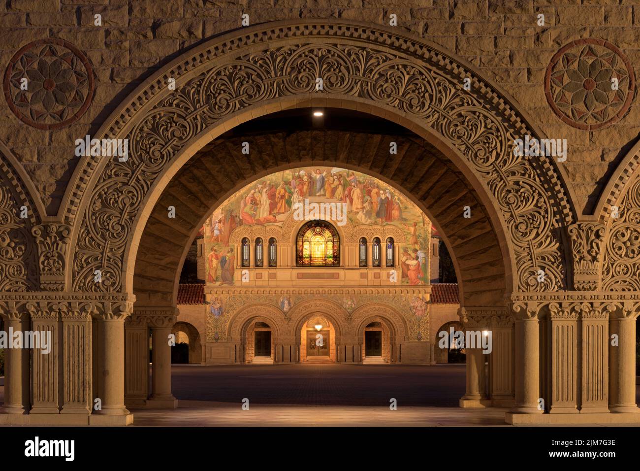 Stanford Memorial Church via the Memorial Court at the Main Quad Stock ...