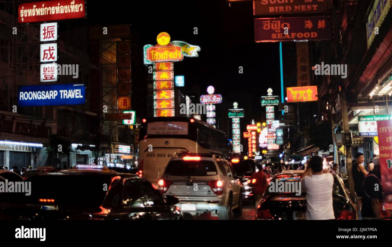 Yaowarat road sign hi-res stock photography and images - Alamy