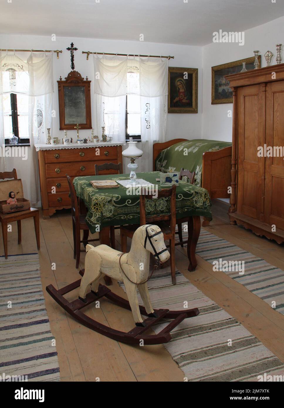 Rocking horse house hi-res stock photography and images - Alamy