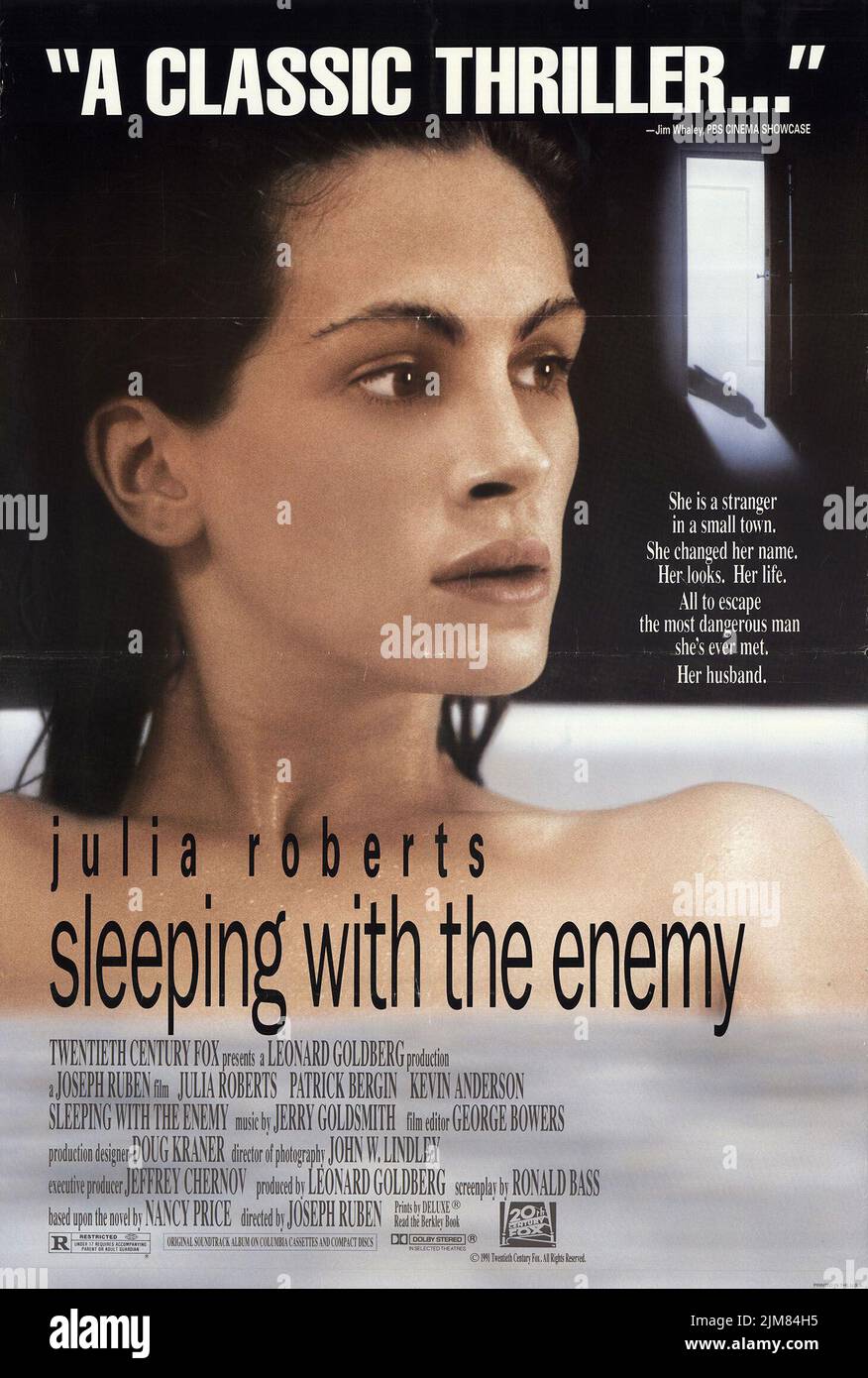 JULIA ROBERTS in SLEEPING WITH THE ENEMY (1991), directed by JOSEPH RUBEN. Credit: 20TH CENTURY ...