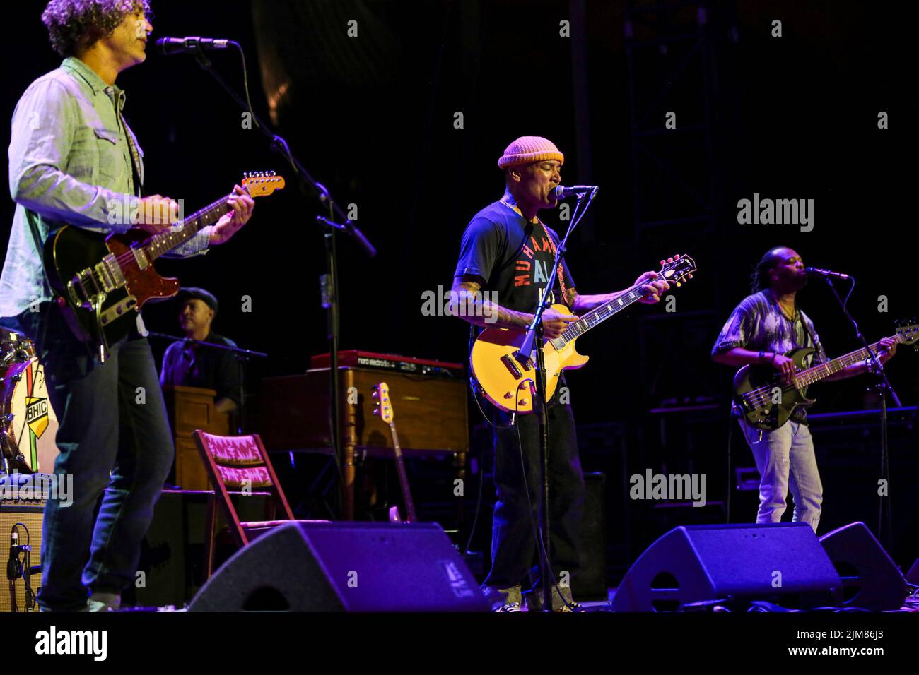 Ben Harper and The Criminal Innocent live at the Rome Summer Fest ...