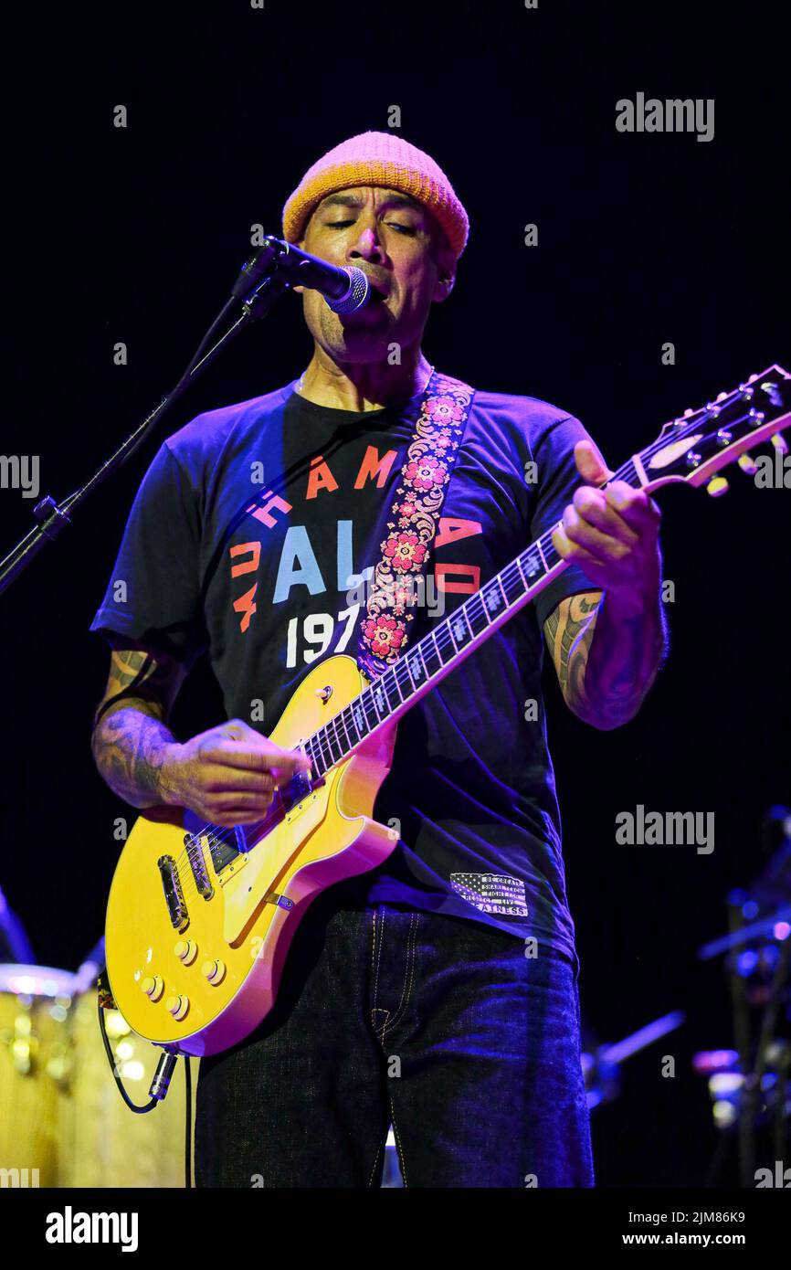 Ben Harper and The Criminal Innocent live at the Rome Summer Fest ...
