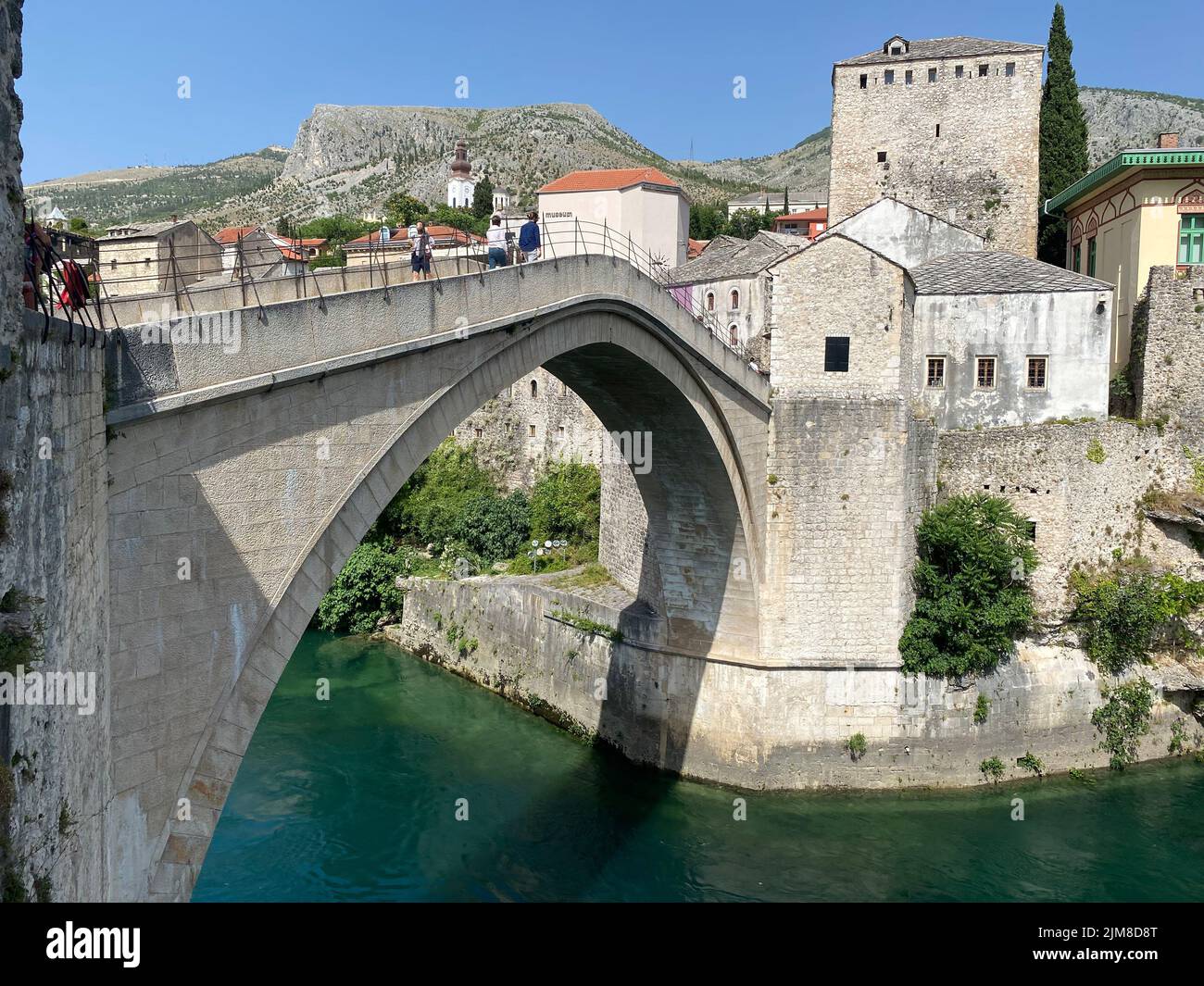 Old stone arched footbridge hi-res stock photography and images - Alamy