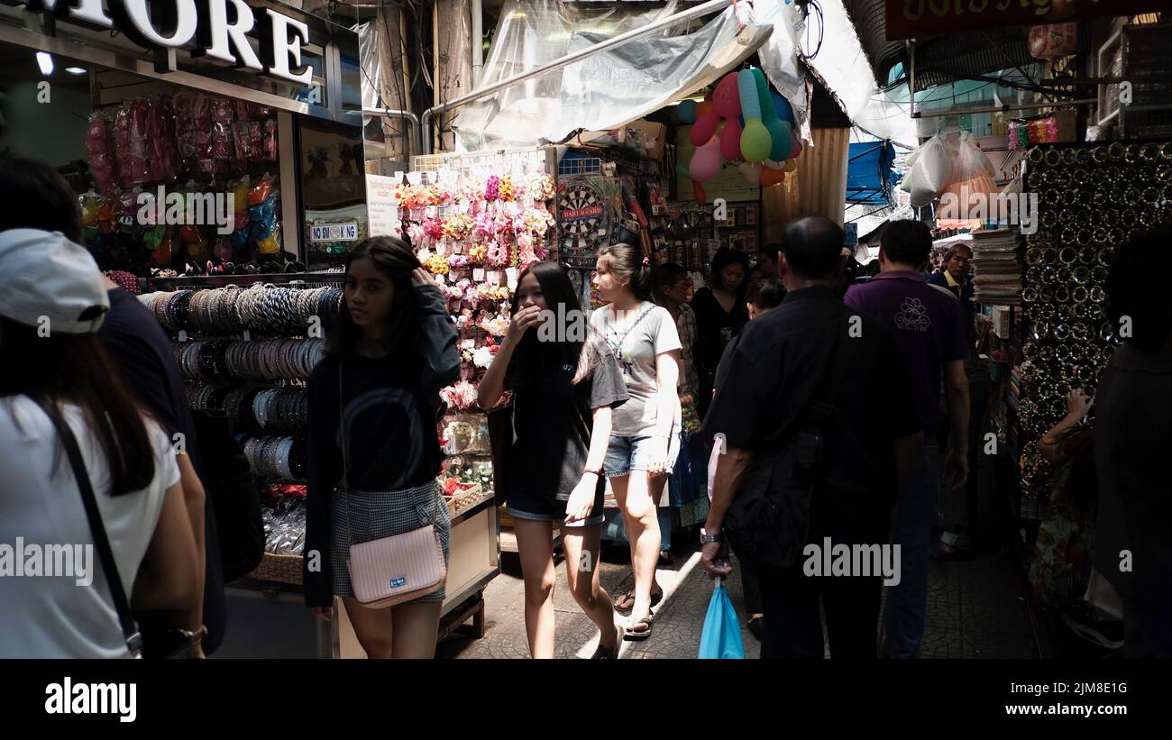 Buyers and sellers hi-res stock photography and images - Alamy