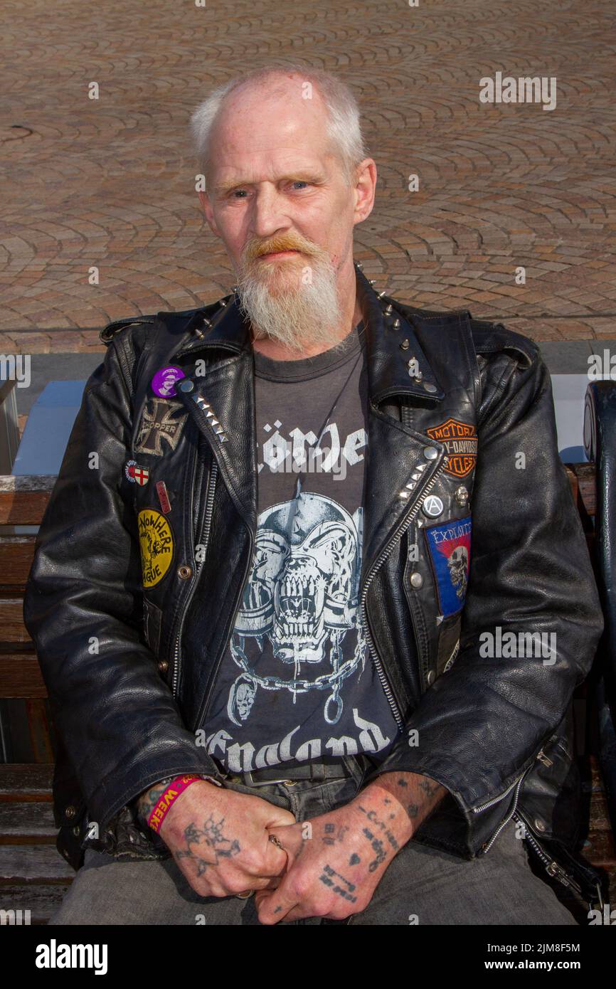 Punk rock band street art hi-res stock photography and images - Alamy