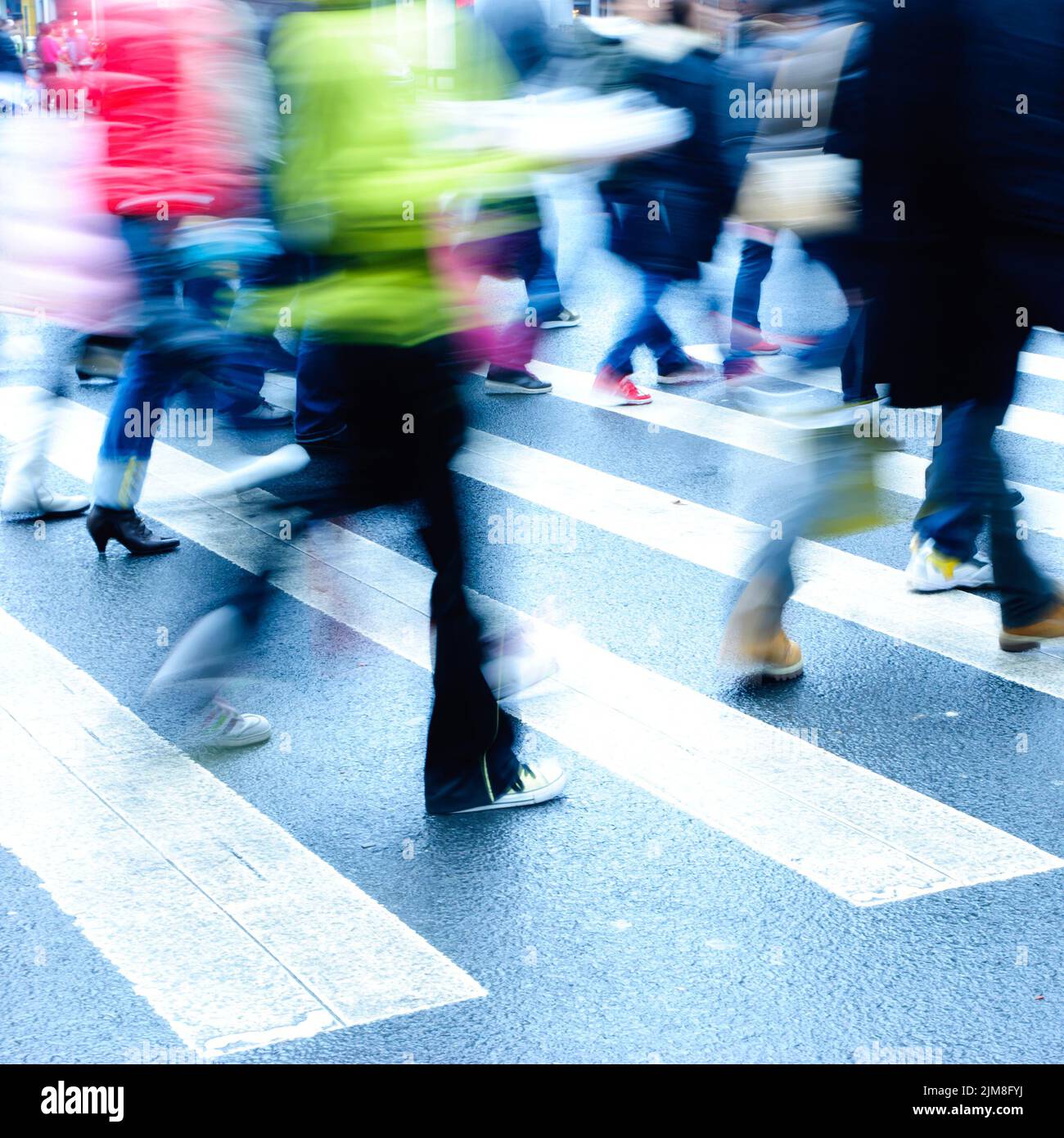 Group people pedestrian crossing hi-res stock photography and images ...