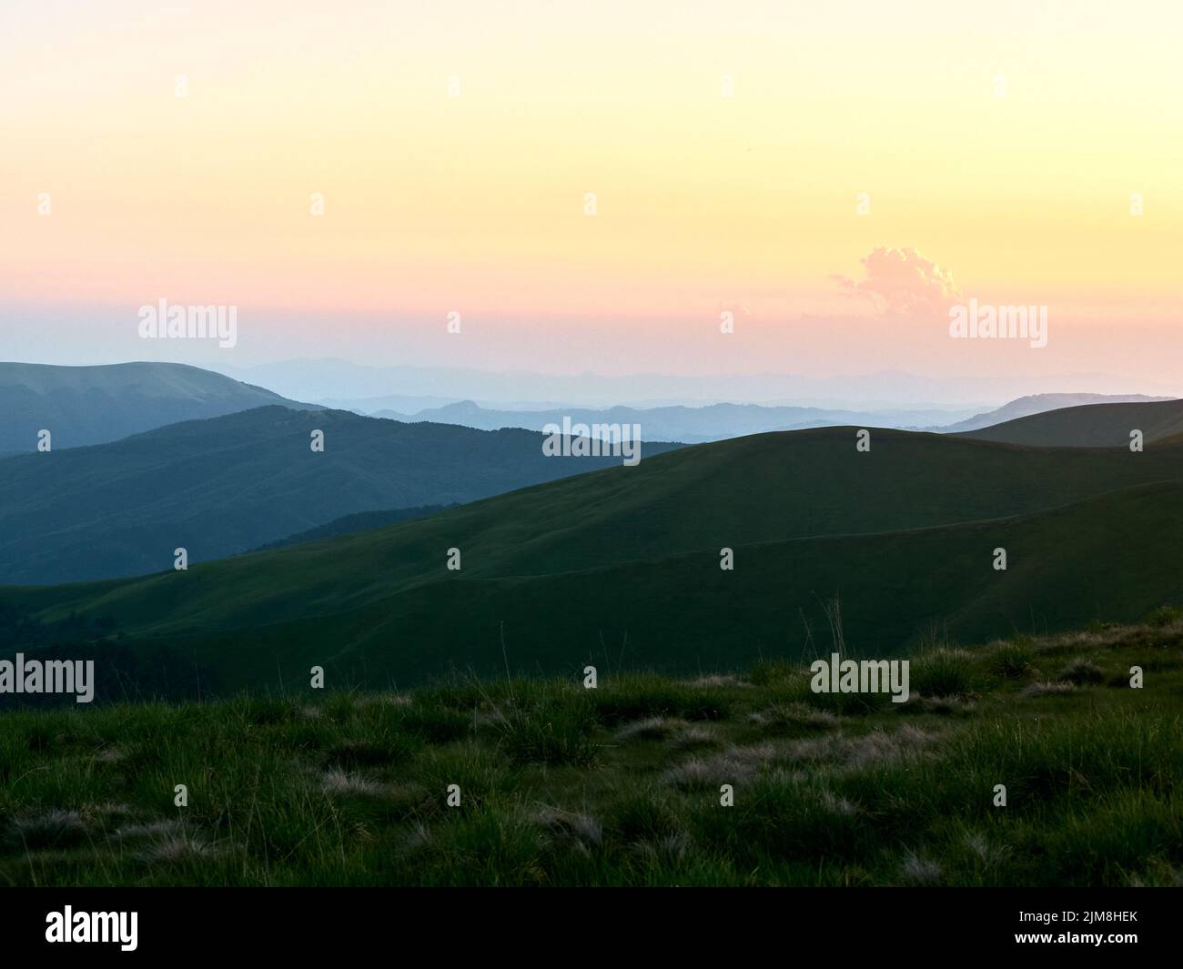 Ukraine wallpaper hi-res stock photography and images - Alamy