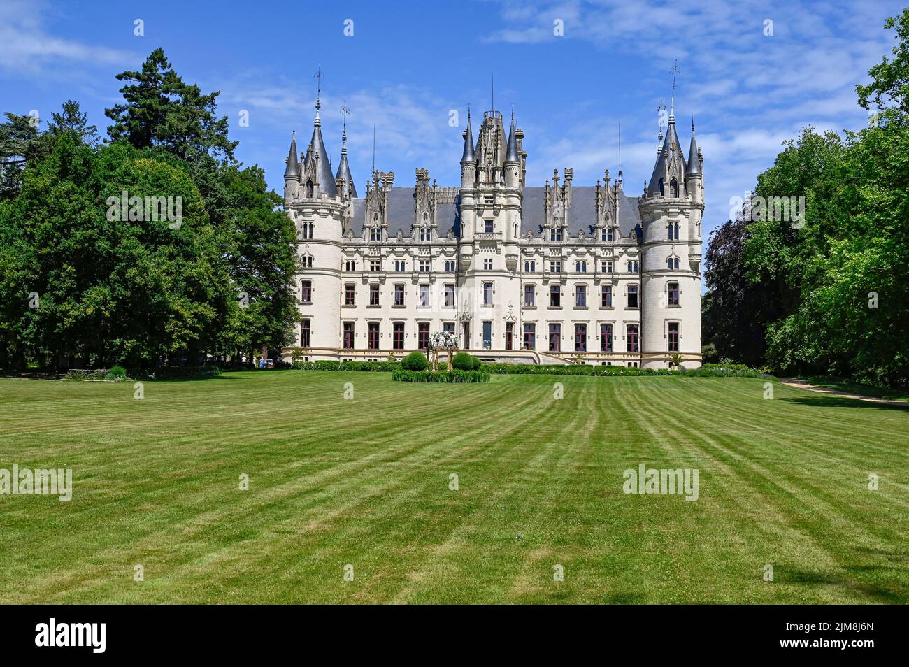 The castle Château de Challain-la-Potherie Stock Photo - Alamy