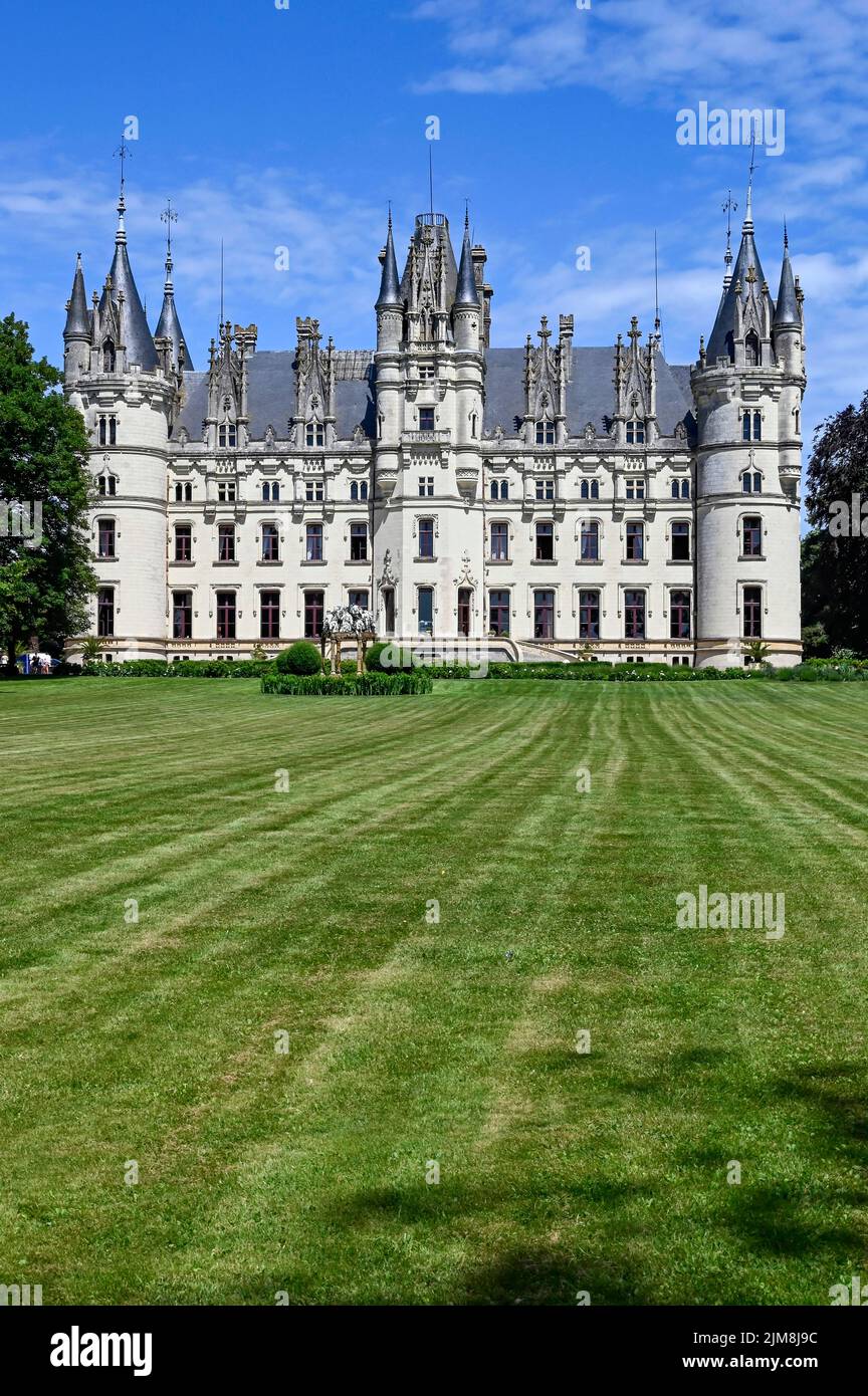 The castle Château de Challain-la-Potherie Stock Photo - Alamy
