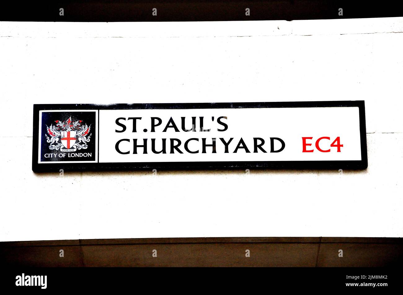 St.Pauls Churchyard sign Stock Photo - Alamy