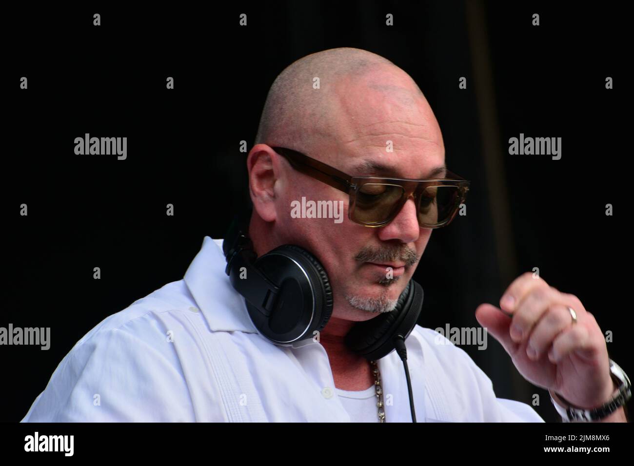 Huey Morgan at the Bristol Siren Festival, Bristol Amphitheatre ...