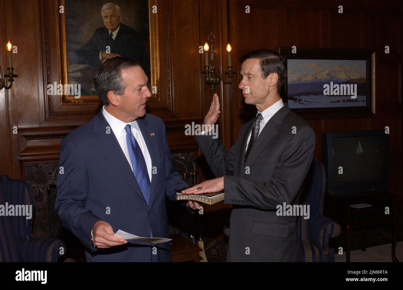 Office of the Secretary - SECRETARY DONALD EVANS WITH MINISTER DEBREZ ...