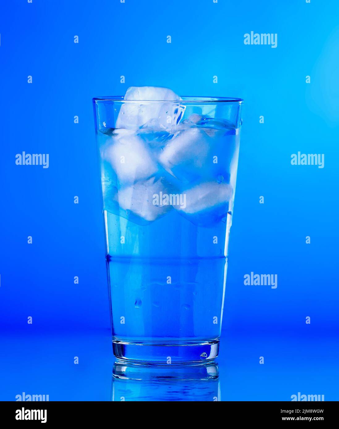 Water and ice and large glass hi-res stock photography and images - Alamy