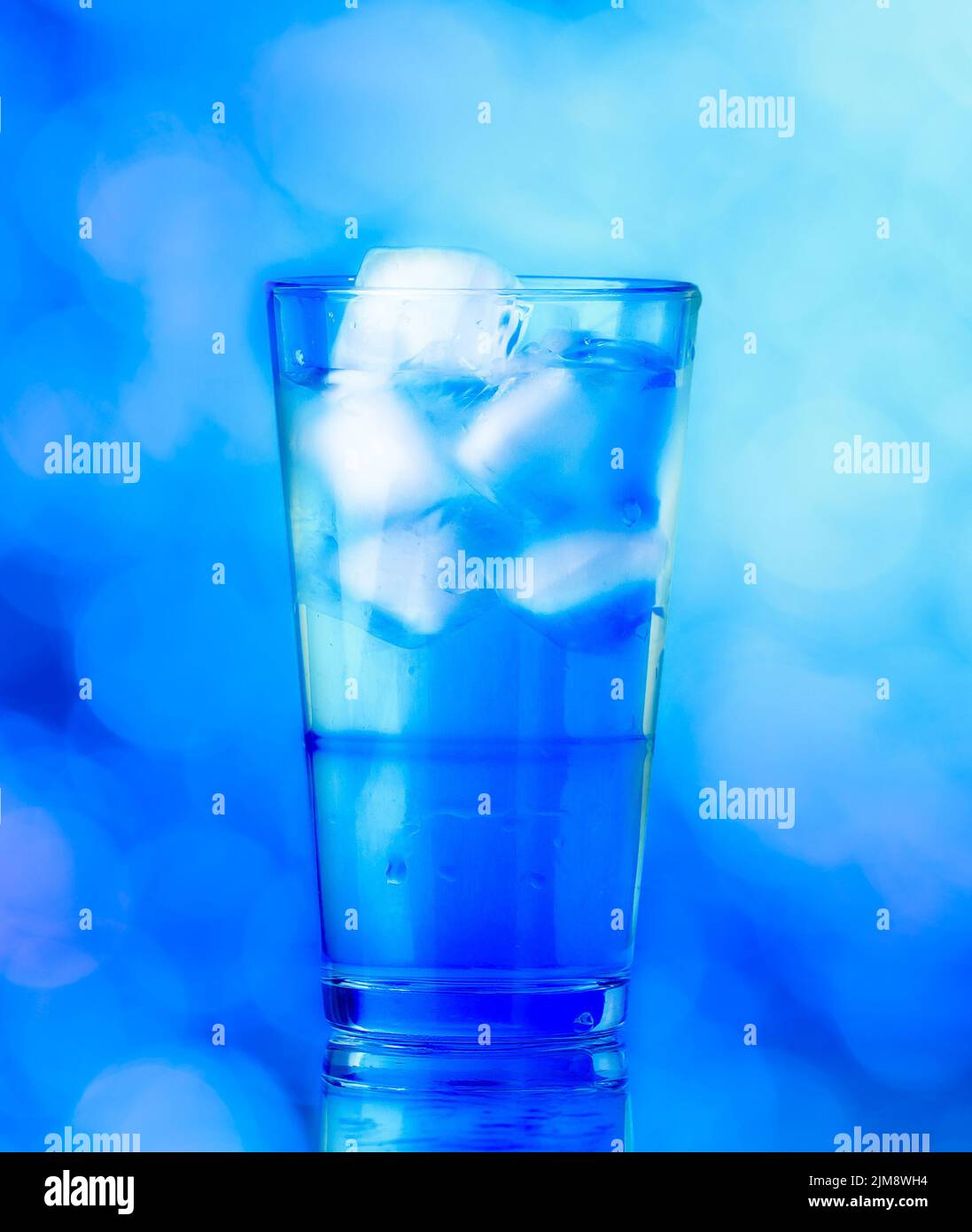 Water and ice and large glass hi-res stock photography and images - Alamy