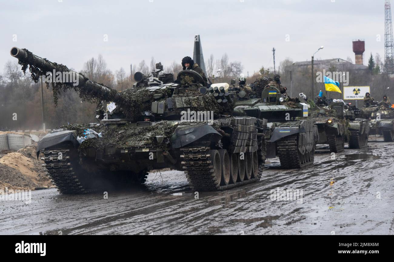 , Ukraine. Pic Shows Ukranian tanks and armour on the move today acroos ...