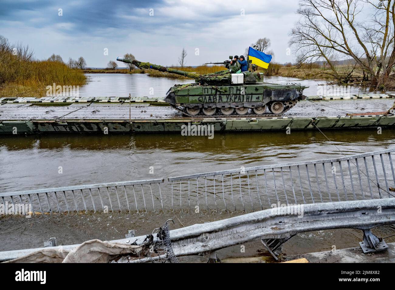 , Ukraine. Pic Shows Ukranian tanks and armour on the move today acroos ...
