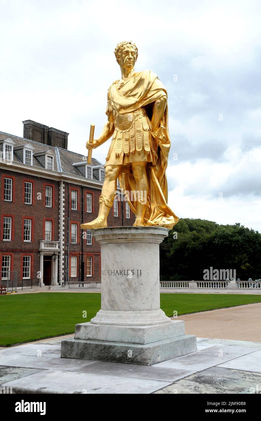 Hospital founder 1682 hi-res stock photography and images - Alamy