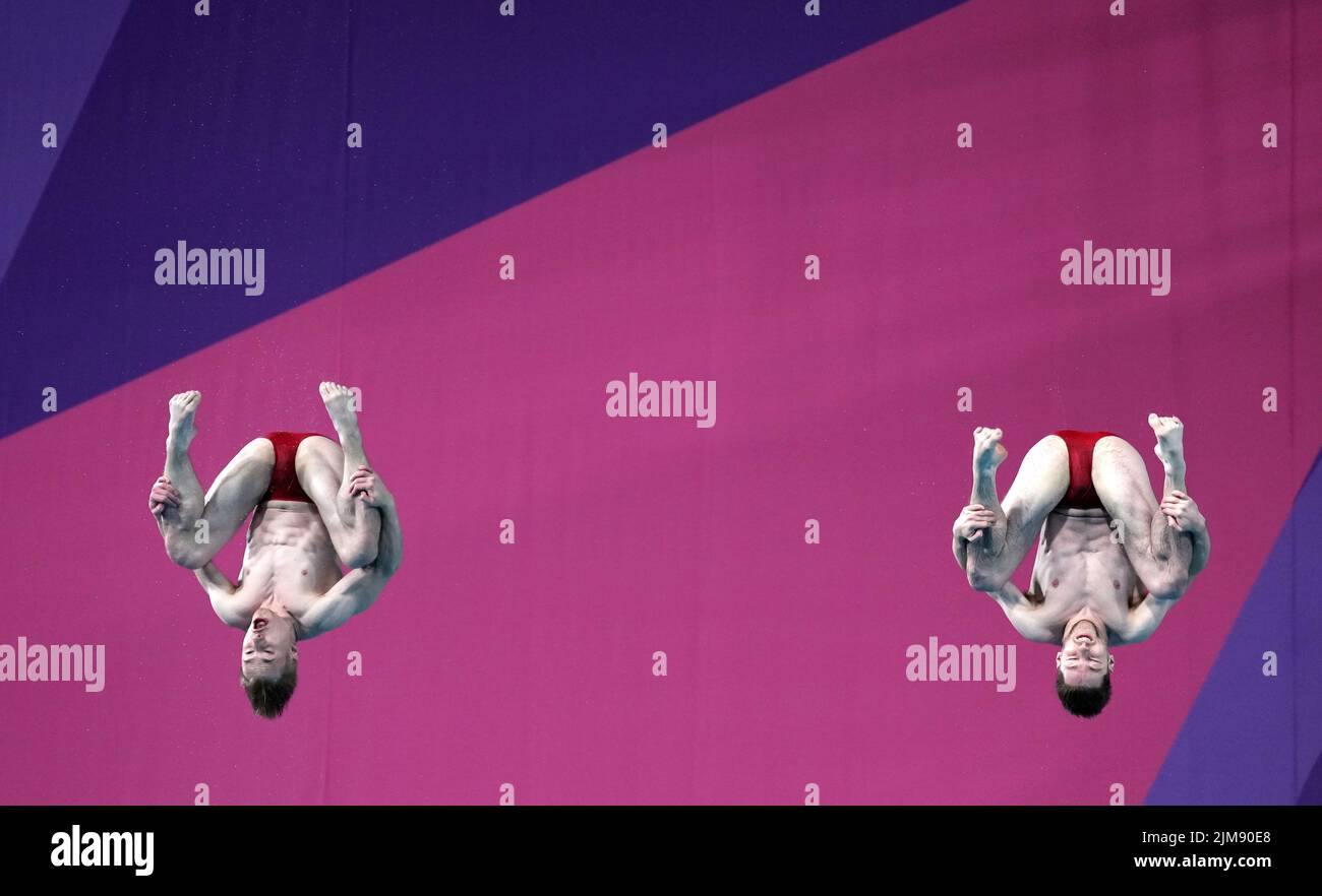 England's Anthony Harding and Jack Laugher during the Men's ...