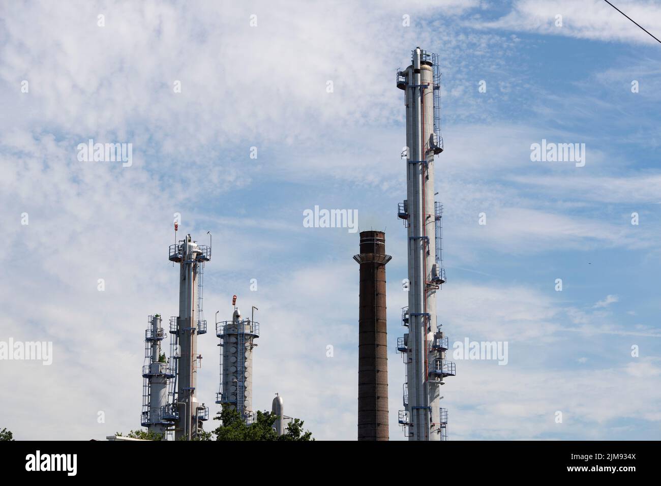 Rectification towers hi-res stock photography and images - Alamy