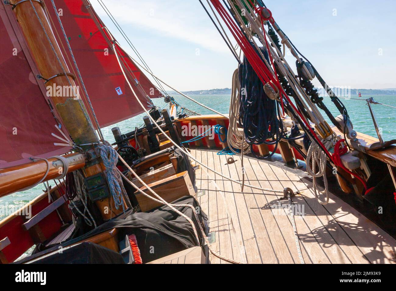 Sailing aboard the traditional gaff cutter "Jolie Brise": Solent ...