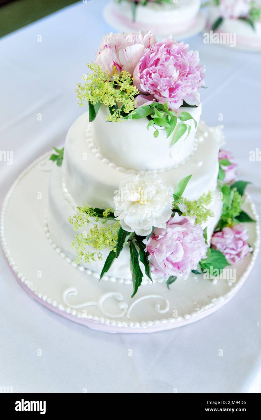Wedding Cake with Flower Decoration Stock Photo - Alamy