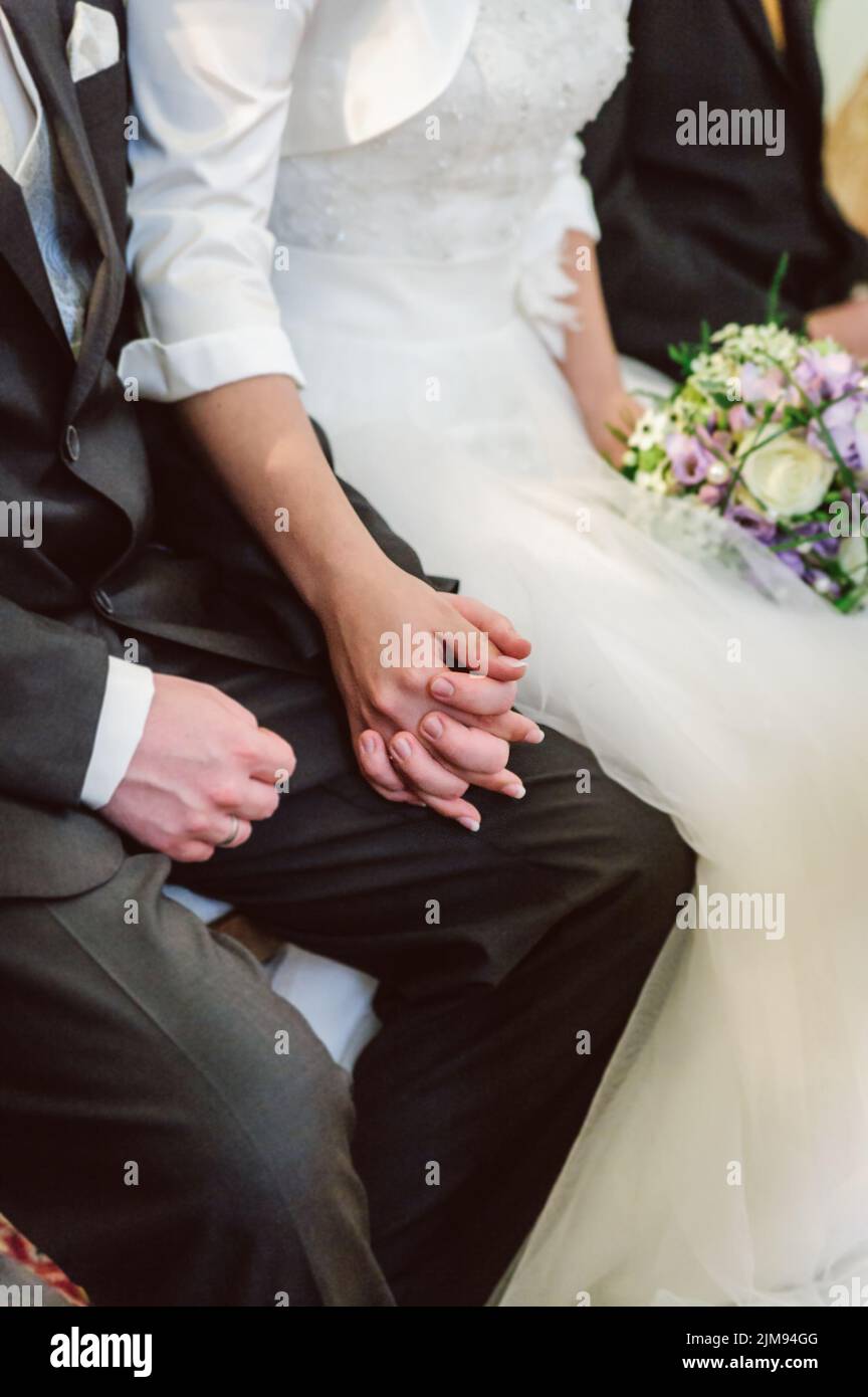 Hands bridal couple hi-res stock photography and images - Alamy
