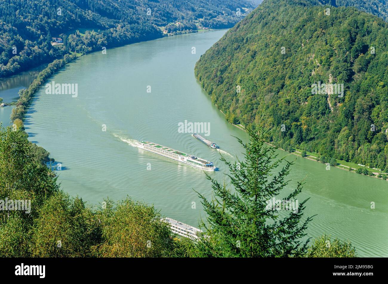 Bend of river danube hi-res stock photography and images - Alamy