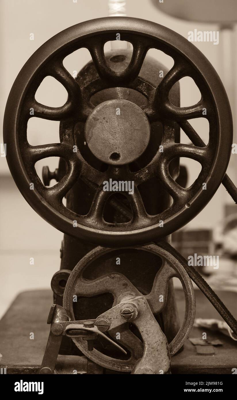 Part off old metal sewing machine Stock Photo - Alamy