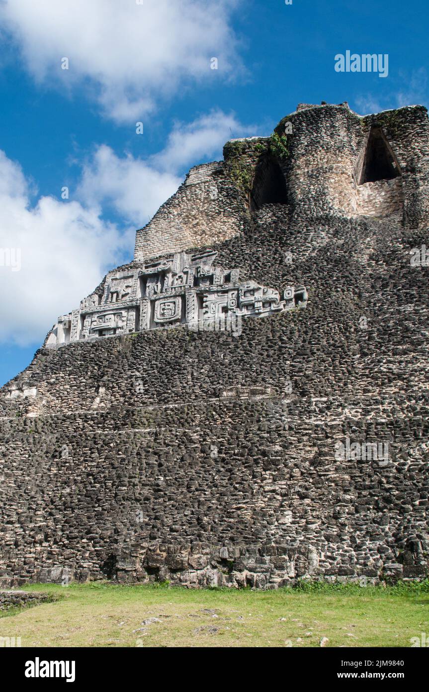 Xunantunich Belize Mayan Temple Close Up of Frieze Stock Photo - Alamy